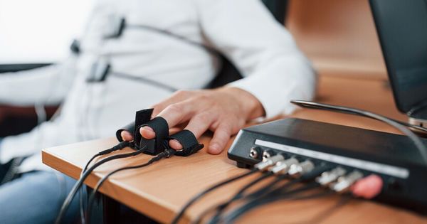 Test Poligraf/Detector de Minciuni-Soluții Profesionale pentru Decizii ...